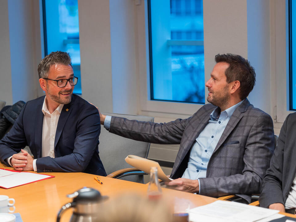 Campus Buckenberg: In kleinen Schritten zum - sehr teuren ...