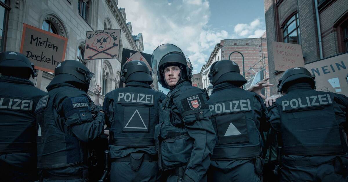 Jeder gegen jeden - «Allein zwischen den Fronten» im ZDF - Show-Biz ...