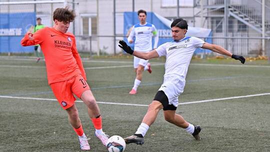CfR gegen FC Nöttingen: Wer hat bei den Juniorenteams die Nase vorn ...