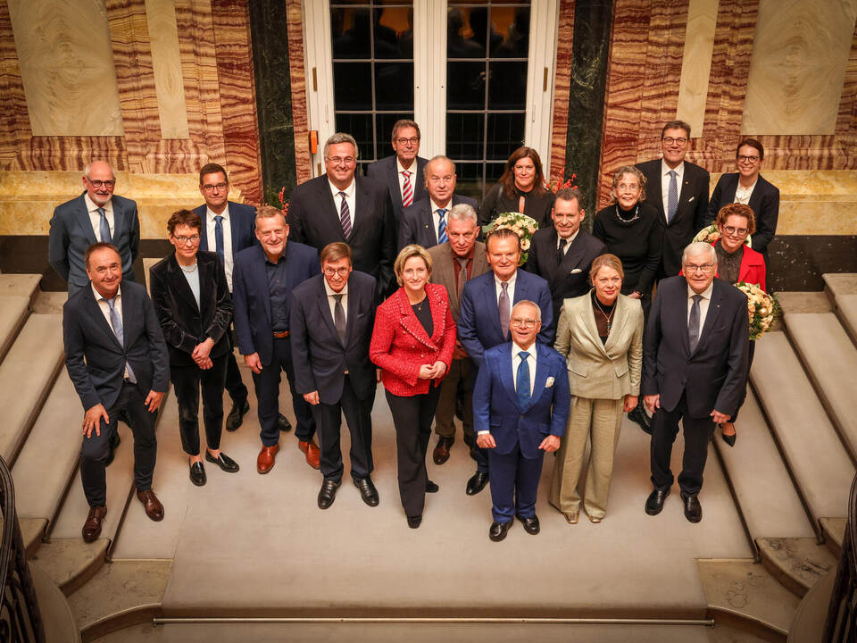 Schönheit aus Pforzheim: Wirtschaftsmedaille für La Biosthétique ...