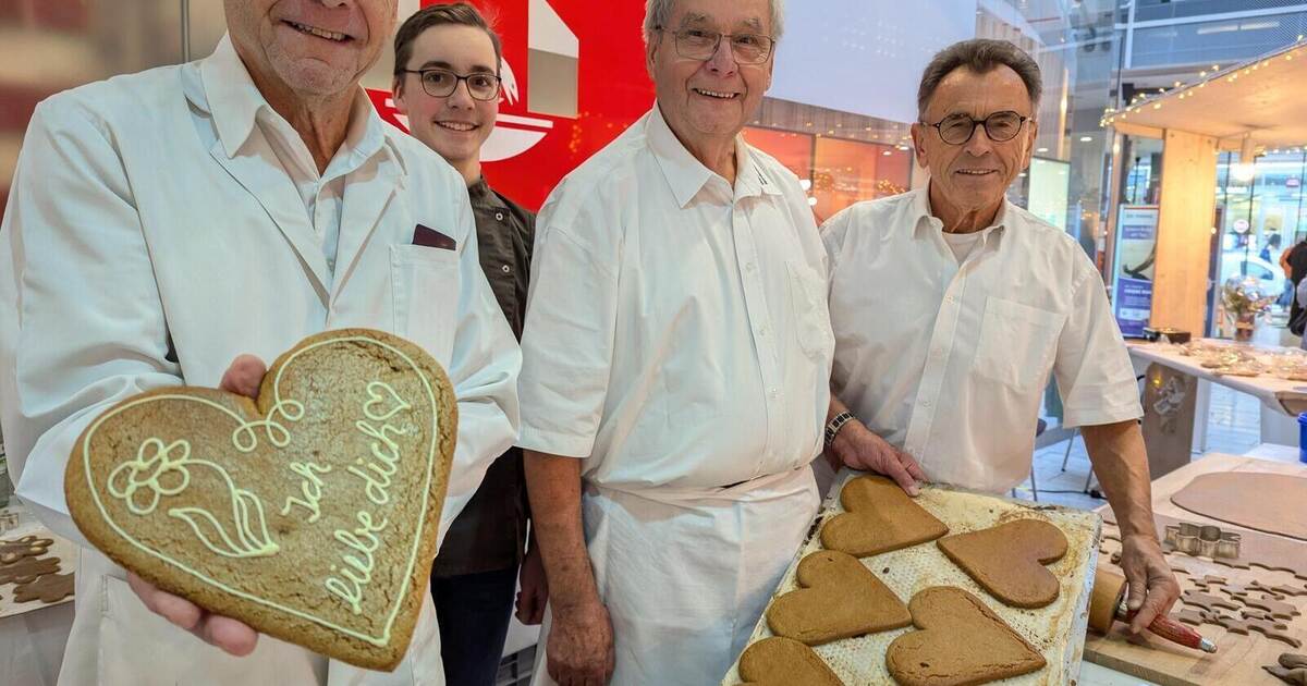 Individuelle Lebkuchen werden im Pforzheimer VolksbankHaus gebacken ...