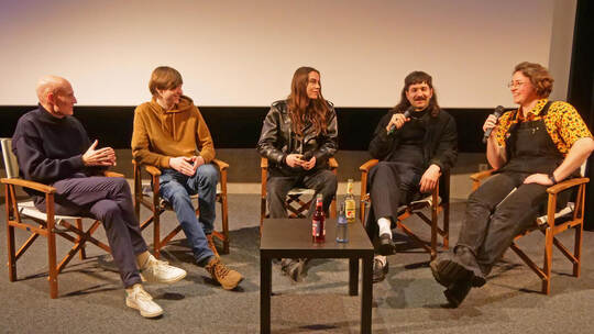 Beim Zocken Gang runter geschaltet: Studio Seufz mit besonderen Spiel ...