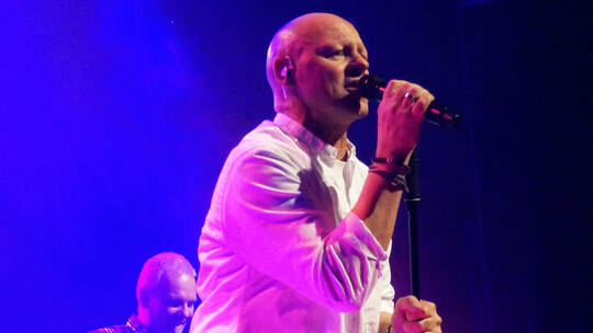 Phil Collins live? Fast! Tribute-Band erobert Remchinger Bühne - Kultur ...
