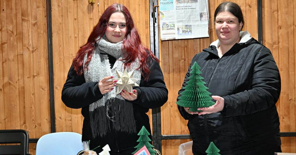 Endspurt bei der PZ-Aktionshütte auf dem Pforzheimer Weihnachtsmarkt ...