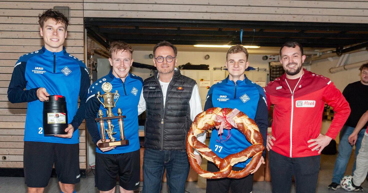 Eine Riesen-Brezel für die besten Kicker: Viktoria Enzberg sichert sich ...