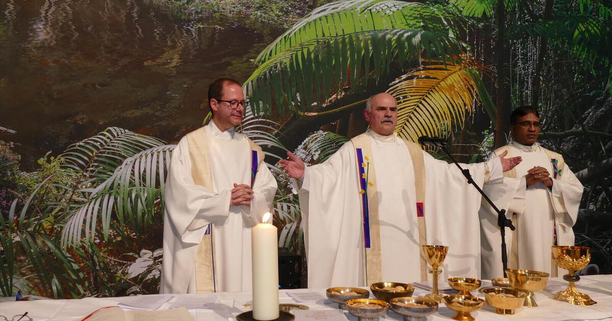 Neujahrsgottesdienst vor besonderer Kulisse: Predigt im Gasometer ...