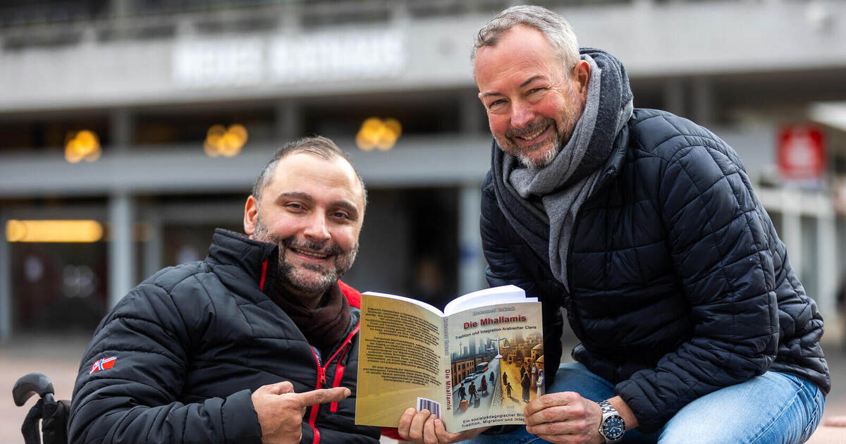 „Meine Mutter kommt aus einem Clan“: Pforzheims Inklusionsbeauftragter schreibt Buch über ...
