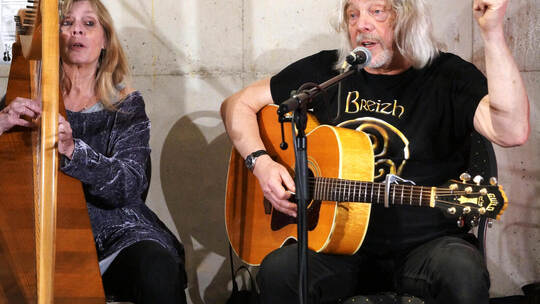 Bretonische Energie im Gasometer: Band „An Erminig“ feiert Jubiläum ...