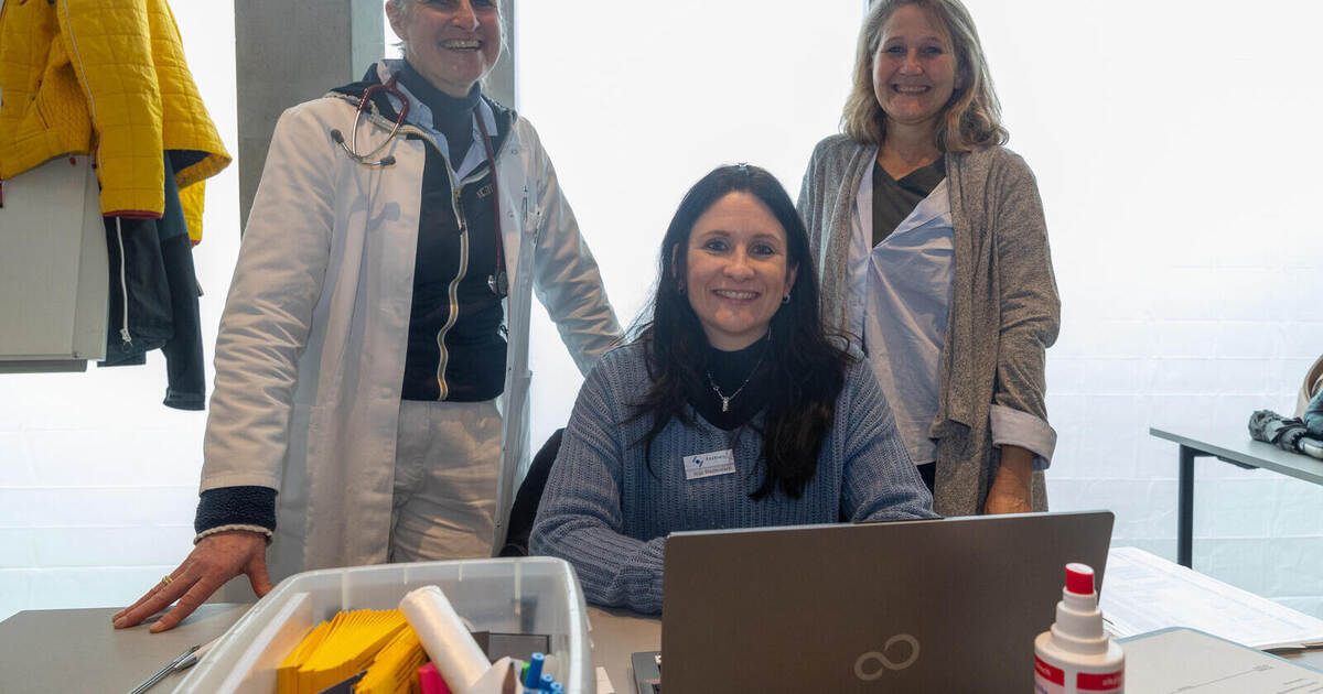 Gesundheitsamt in der Vesperkirche: Sie machen viel mehr als nur impfen ...