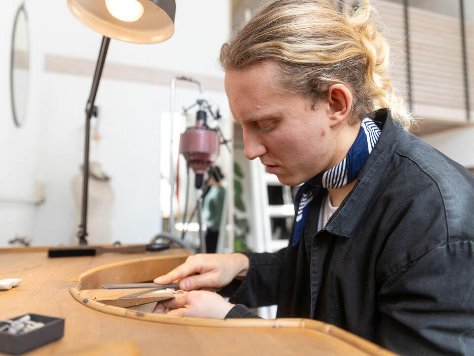 Bling-Bling mit Seele: Pforzheimer Schmuckdesigner Georg Schiller ...