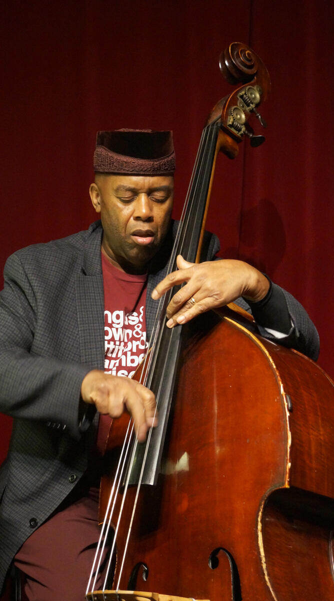 Piano-Power und Saxophon-Soul: Joris Dudli und sein Trio im Pforzheimer ...