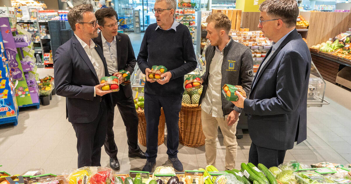 Das Geschäft mit der Nahversorgung: Vertreter der Stadt Pforzheim ...