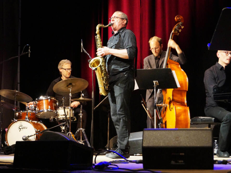 Jasmin Tabatabai & David Klein Quartett im Kulturhaus Osterfeld ernten ...