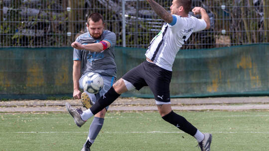 Kreisklasse A1: Spitzen-Teams siegen und lassen sich nicht aus der Bahn ...