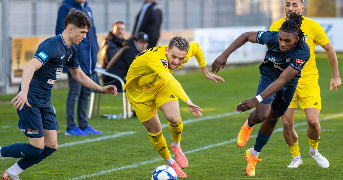 1. CfR Pforzheim erwartet den VfR Aalen zum Spitzenspiel in der Fußball ...