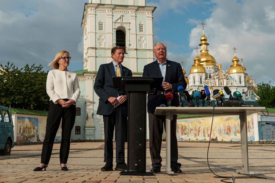 Kiew hadert mit Treffen und Moskaus Bedingung für Waffenruhe - Politik ...
