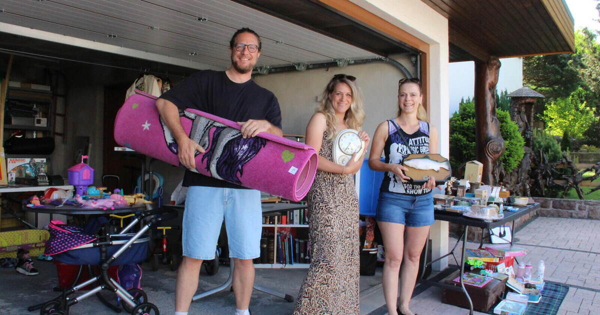 Kruscht, Krempel und Leckerbissen: Garagenflohmarkt in Salmbach hat ...