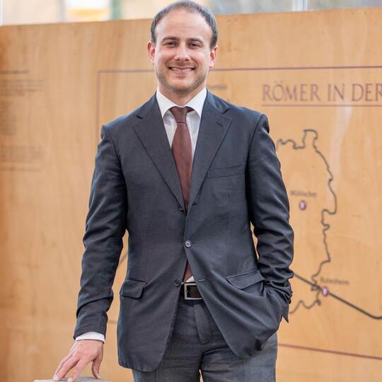 Nach Kritik: Jeff Klotz als Leiter des Remchinger Römermuseums ...