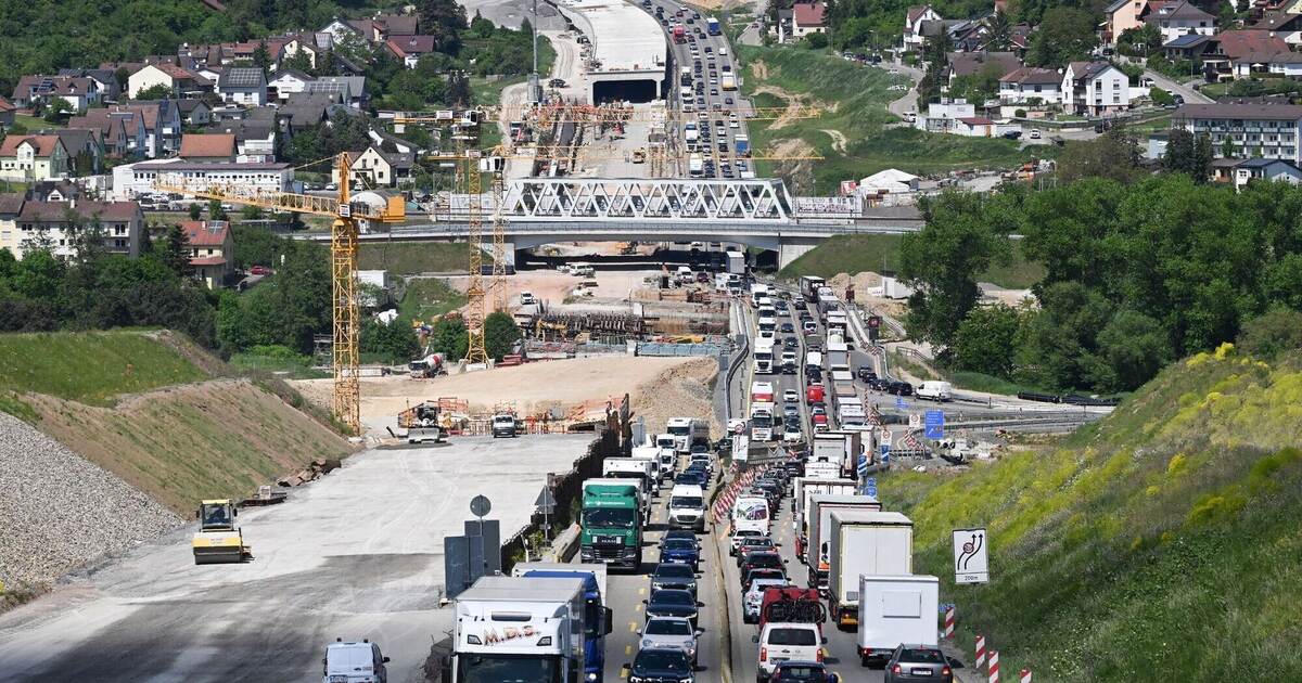 Unfall führt zu weiteren Sperrungen und Staus auf A8 - Baden-Württemberg - Pforzheimer-Zeitung