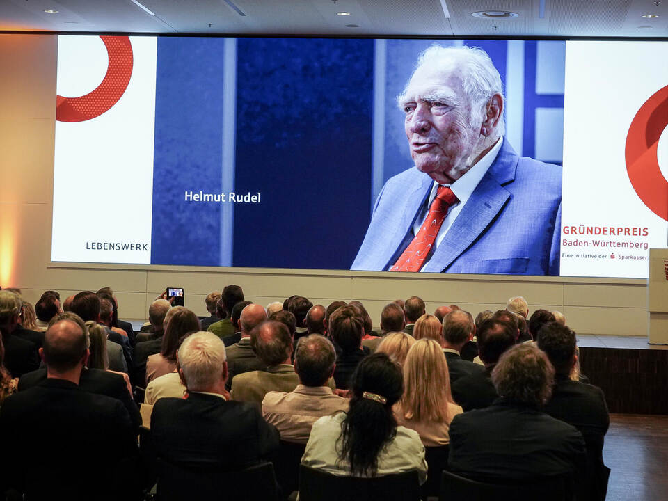 Ispringens Rutronik-Gründer für sein Lebenswerk ausgezeichnet ...