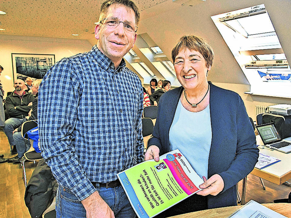 Fehlende Lehrer nach Datenpanne des Landes – Lehrer und Eltern in ...