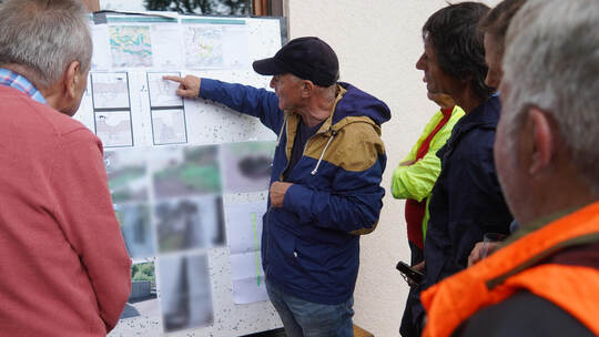 Den Dolinen auf der Spur: Kieselbronner Umweltliste macht ...