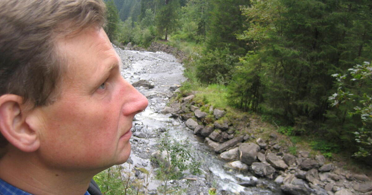 Inspiriert von Oberbürgermeister Boch: Pforzheimer Theologe verfasst Pforzheim-Lied - Pforzheim ...