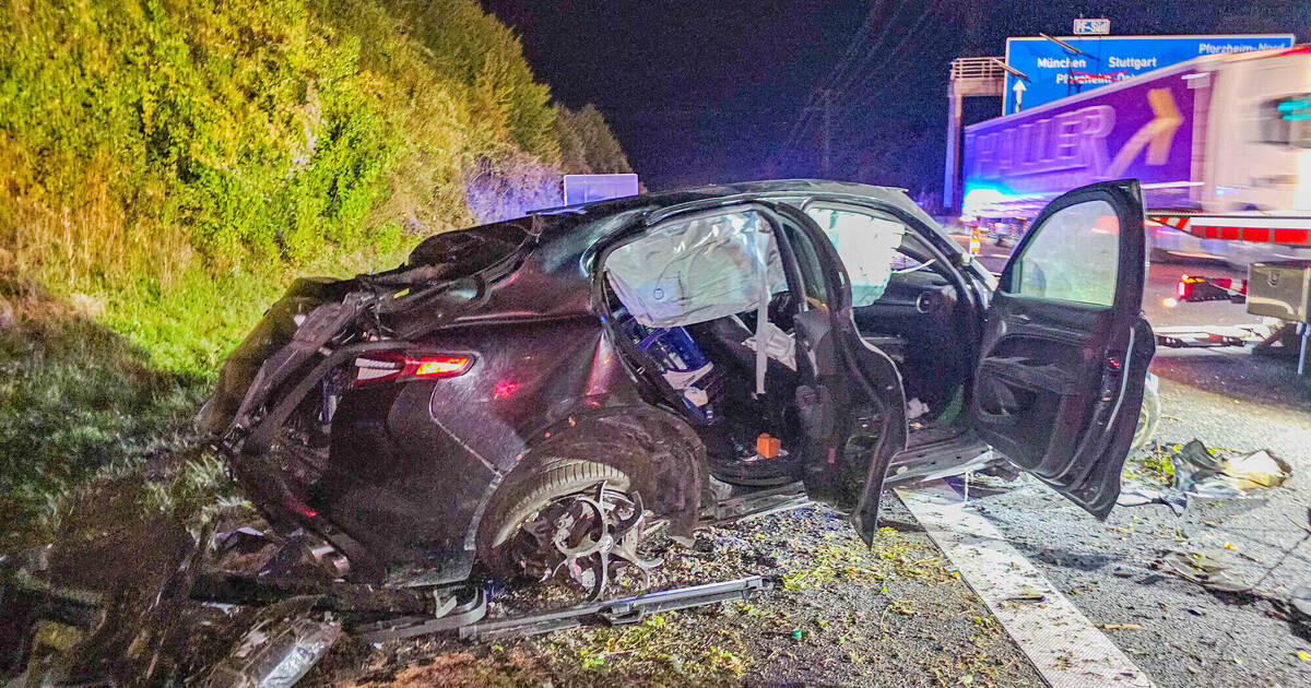 In Bildern: Schwerer Unfall mit brennendem Auto auf A8 bei Pforzheim ...