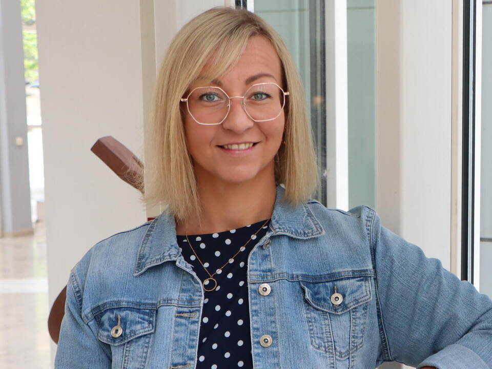 Kochen, Kinder – Social Media: Ist der Tradwife-Trend ein Rückschritt ...