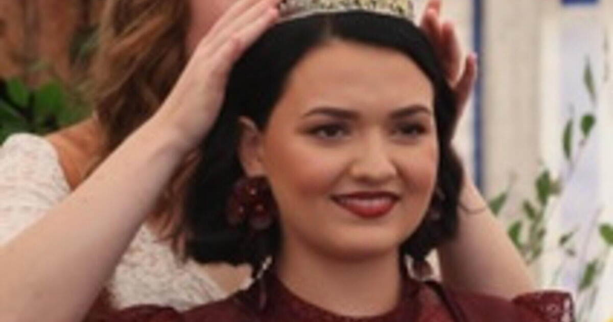 Krönung der Weinkönigin: Jennifer Jossen ist neue Hoheit in ...