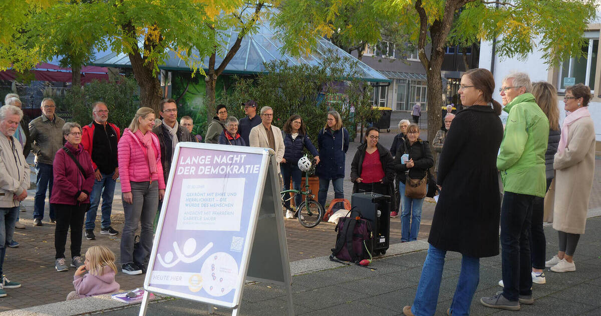 Gemeinschaft hautnah erlebt: „Lange Nacht der Demokratie“ in Mühlacker ...