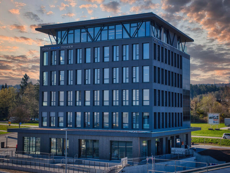 Ein Leuchtturm für die ganze Region: Polyrack Tower in Conweiler ist in ...