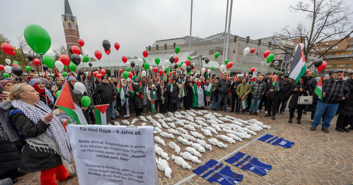 Kundgebung zu Frieden für Gaza auf dem Waisenhausplatz - Bildergalerie ...