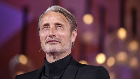 Mads Mikkelsen wäre gern Roger Federer - PZ-news.de - Nachrichten aus ...