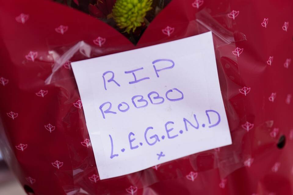 Nach Tod von Robertson – Forest setzt besonderes Zeichen - Sport ...