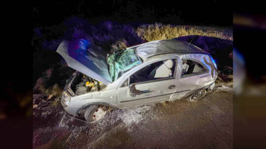 Schwerer Unfall auf B293 bei Bretten: Auto kommt von Straße ab und ...