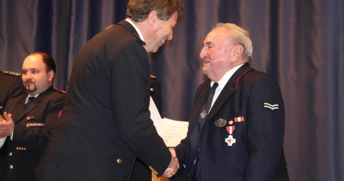 „Unsere Feuerwehr ist erfreulich jung“: Feuerwehr Dobel hat im ...