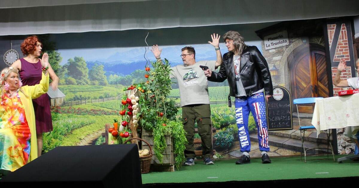 Fünf Mal ausverkauft: Schauspielgruppe tritt zugunsten des DRK ...