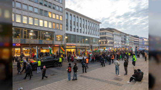 Kurdische Demonstration mit über 500 Teilnehmern in Bildern ...