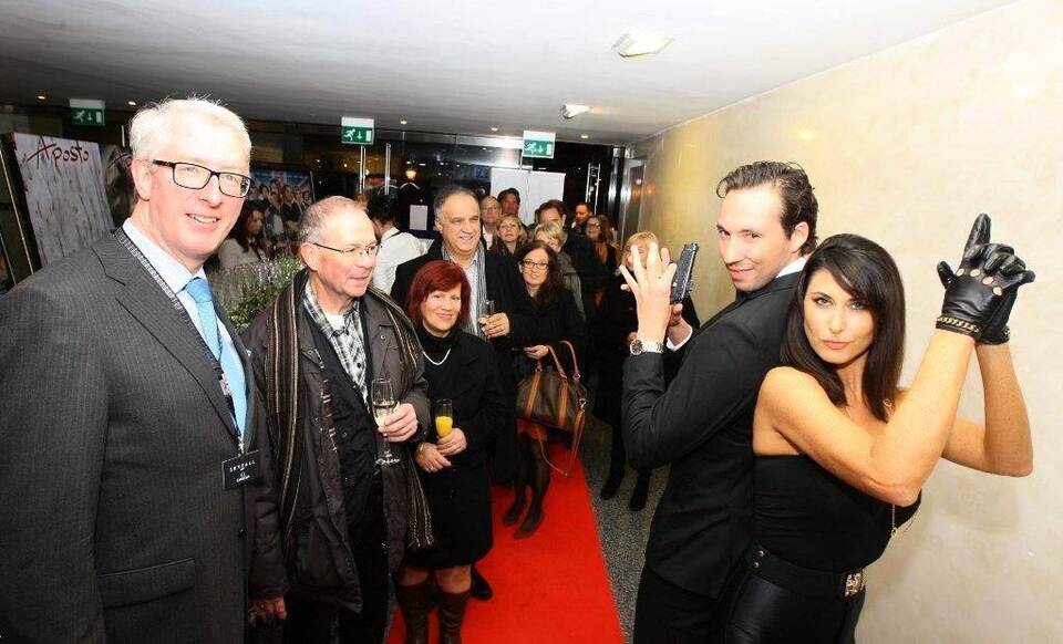 Premiere: Actionheld James Bond im Pforzheimer Rex-Kino - Pforzheim ...