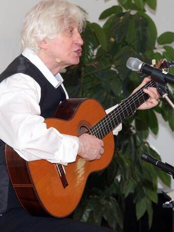 Dieter Huthmacher begeistert im PZ-Forum - Bildergalerien - Pforzheimer ...