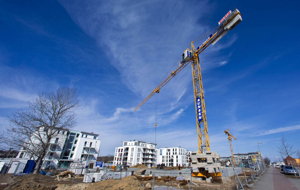 Schwere Verletzungen nach Kran-Unfall - Baden-Württemberg - Pforzheimer ...