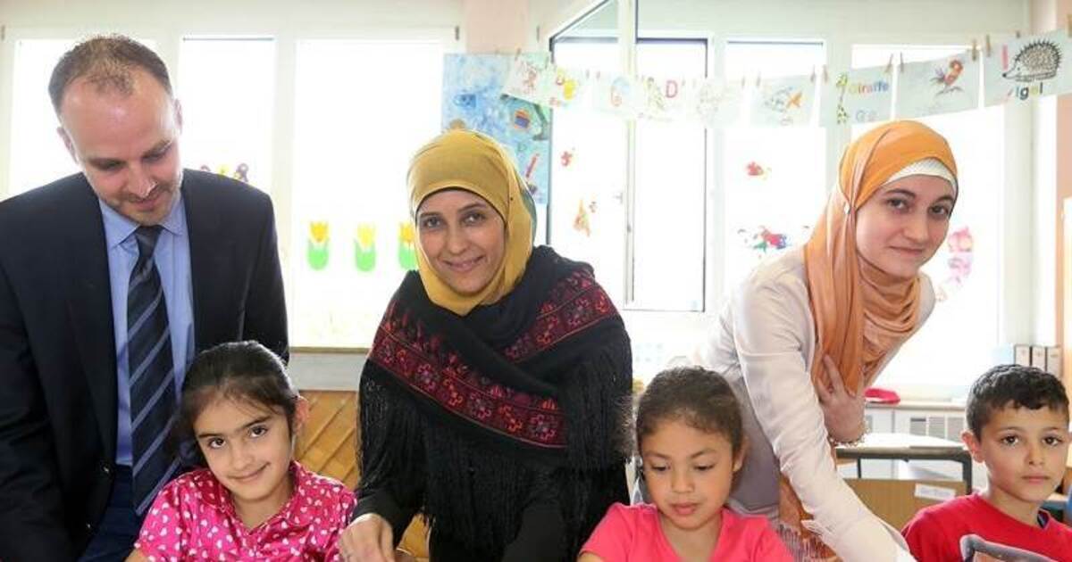 Beste Lehrerin der Welt: Hanan al-Hroub besucht Pforzheimer Insel ...