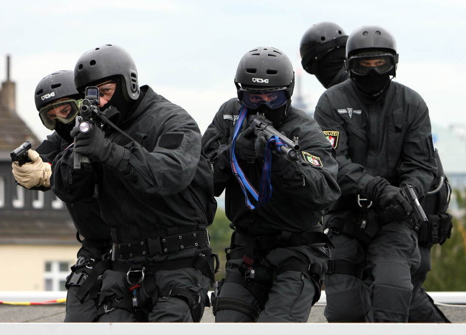 So arbeitet das SEK: Aufgaben und Bewaffnung - Baden-Württemberg ...