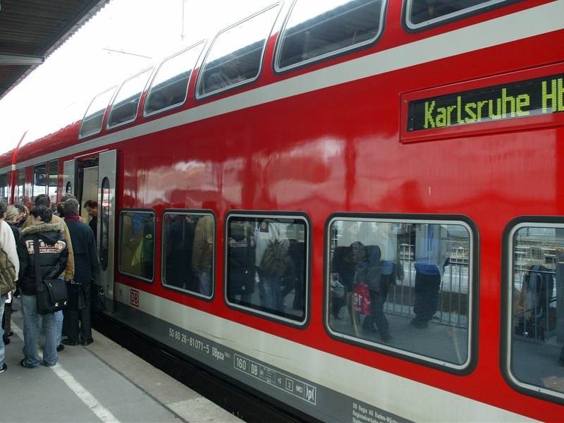 Klasse für die Masse - Im Interregio wird ein Teil der 1. Klasse für ...