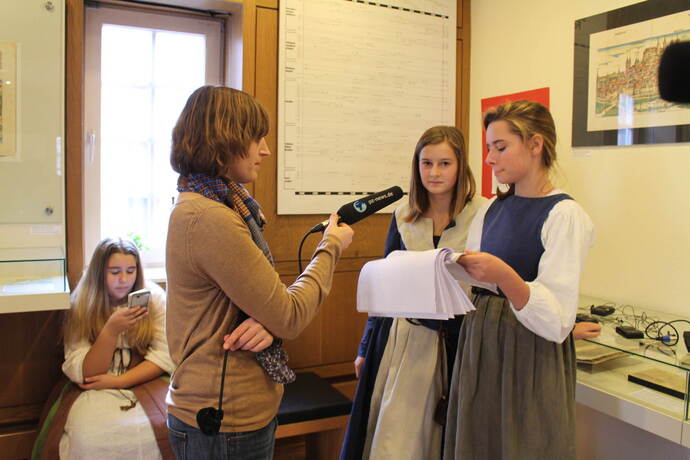 Knittlinger Schüler drehen Film über Faust - Bildergalerie ...