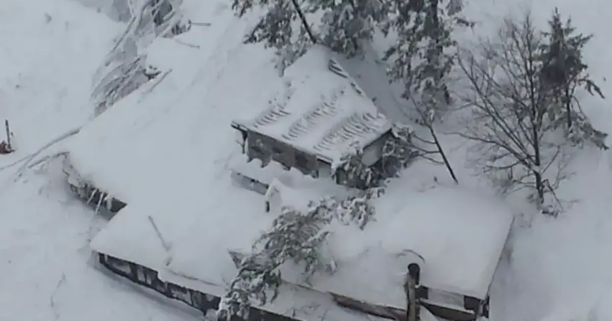 Lawine verschüttet Hotel in Italiens Bebenregion - "viele Tote" - Startseite - Pforzheimer-Zeitung