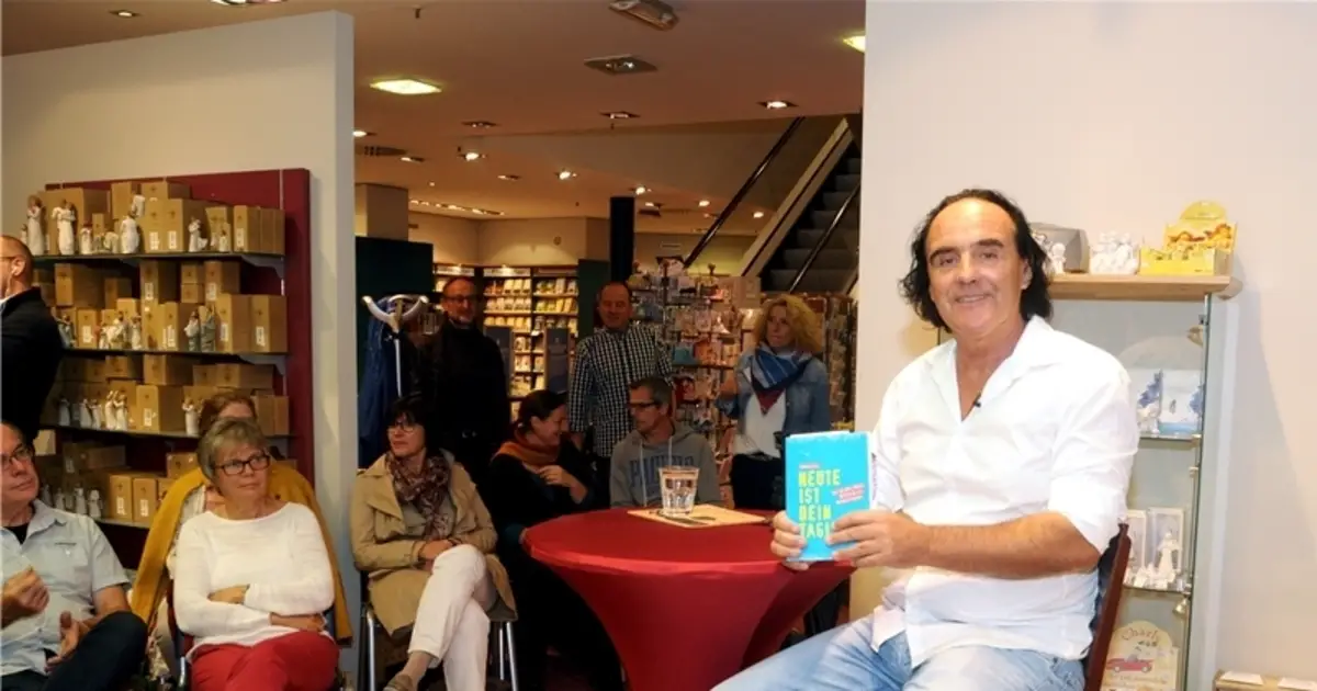 Frank Fiess aus Gräfenhausen präsentiert Buch bei Thalia - Pforzheim ...