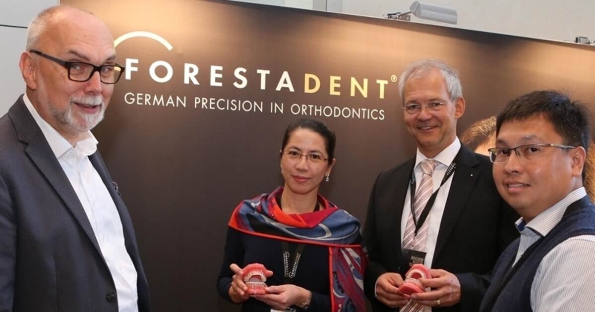 250 Jahre Goldstadt und 110 Jahre Unternehmen Bernhard Förster gefeier ...