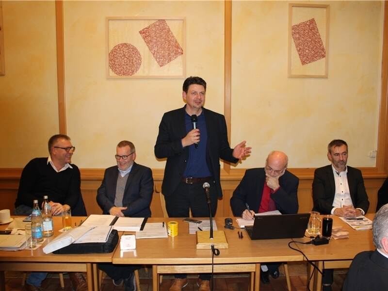 1. CfR Pforzheim: Viele Probleme – aber gute Perspektiven - Sport ...